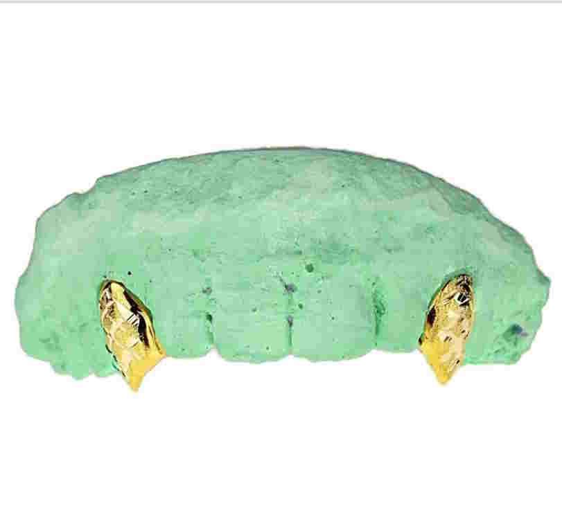 [Custom][X2] 18K Gold Diamond Dust Vampire Fang Grillz – Rhino Grillz