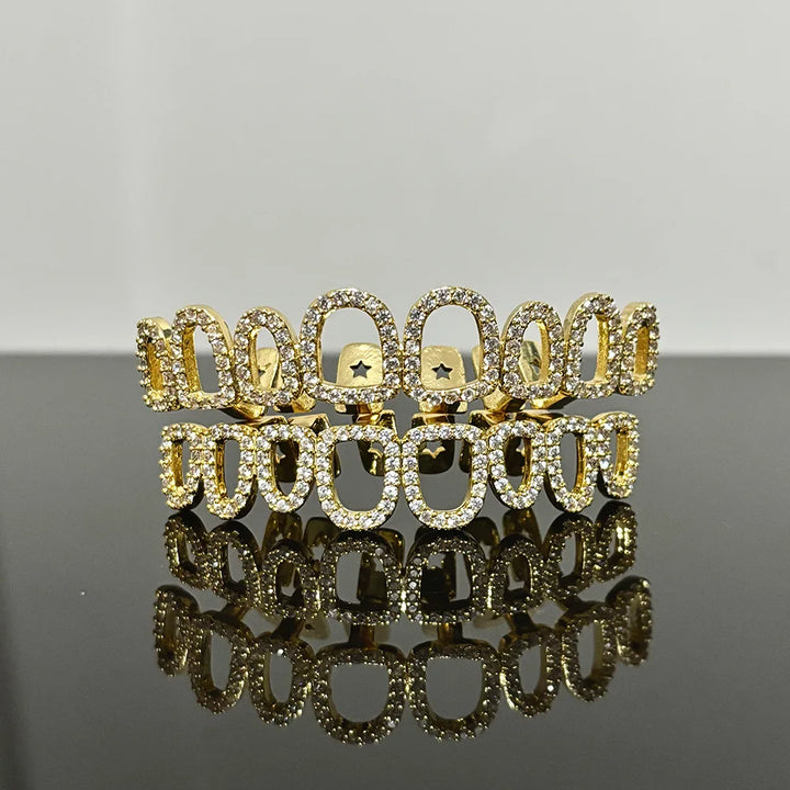 [Top and Bottom] Gold Iced Out Hollow Grillz – Rhino Grillz