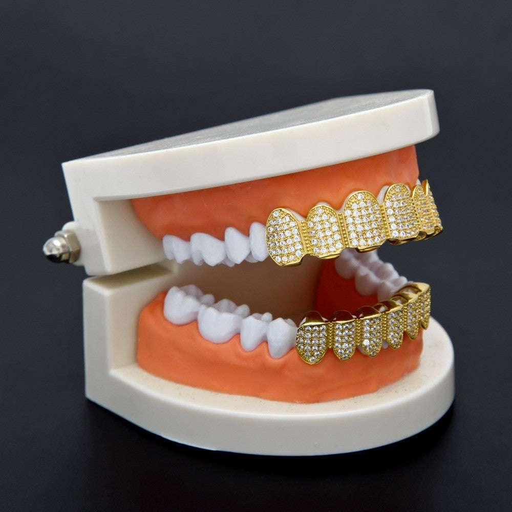 [Upper] Luxury Gold Iced Out Diamond Grillz – Rhino Grillz